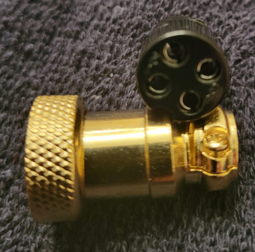Gold 4 pin Microphone connector | LinearAmplifier.info